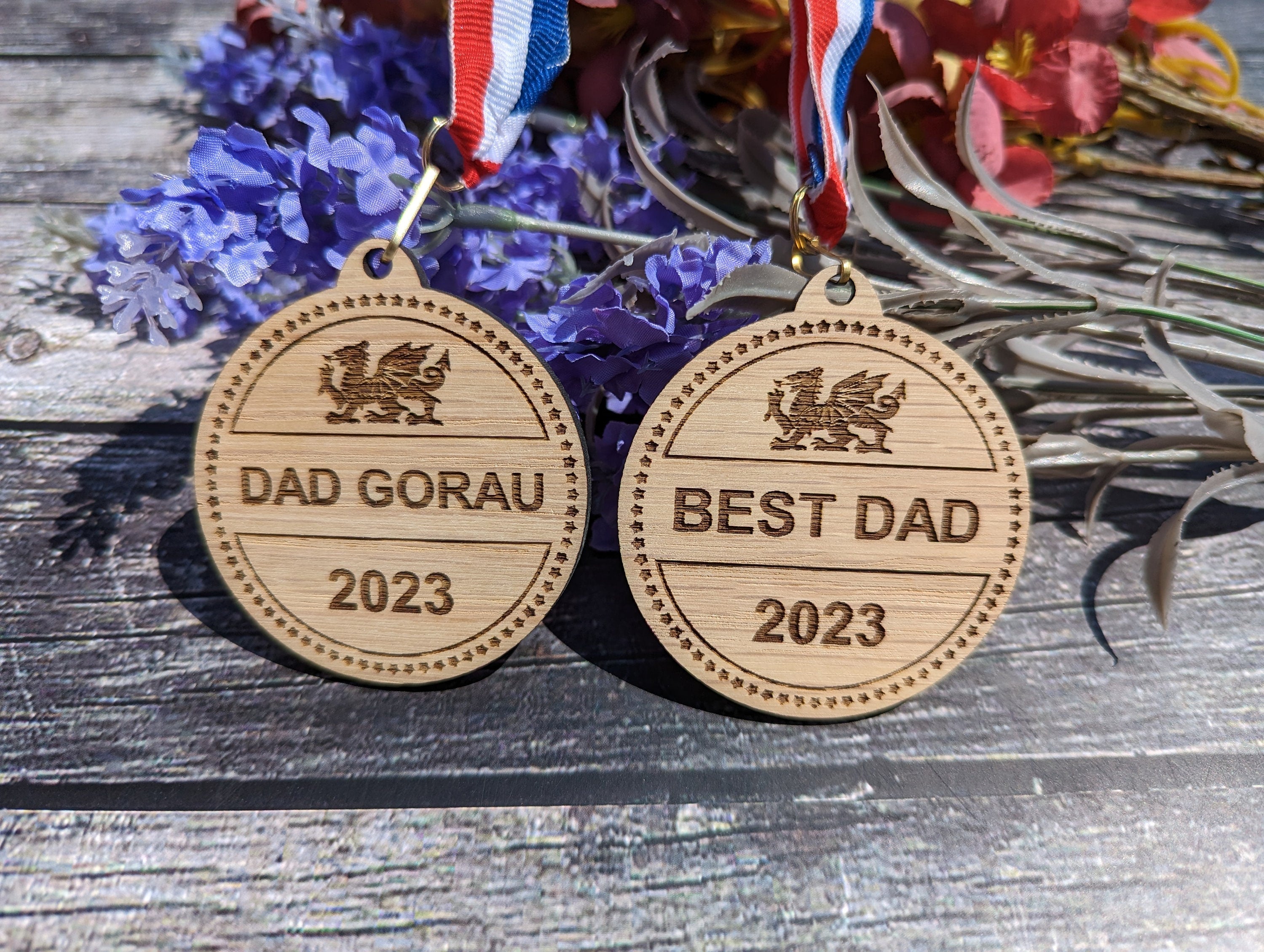 Best Dad Medals - Heartfelt Gift for Fathers - Welsh Dragon ...