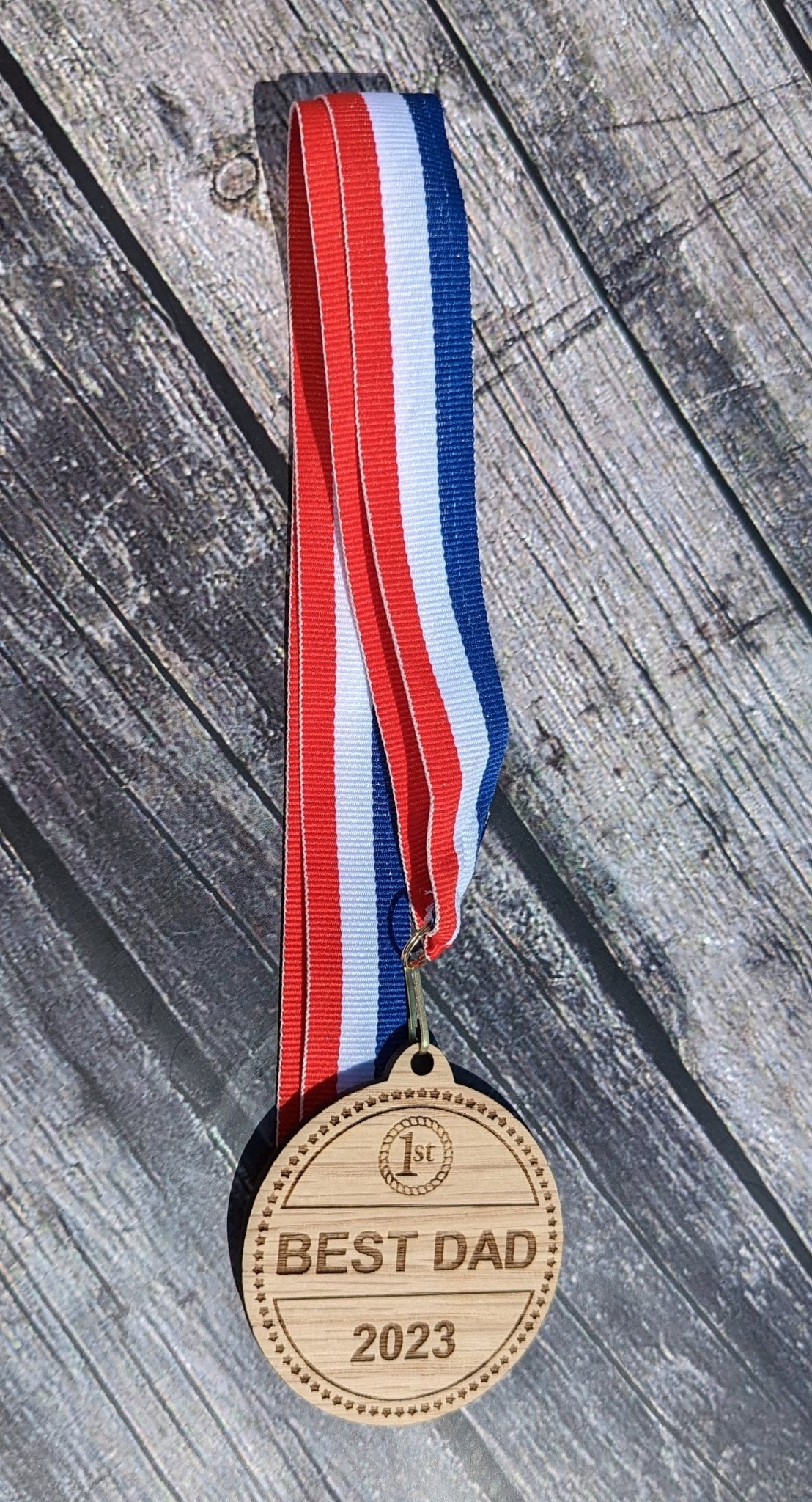 Best Dad & Best Grandad Medals with Welsh Dragon - Meaningful Gifts ...