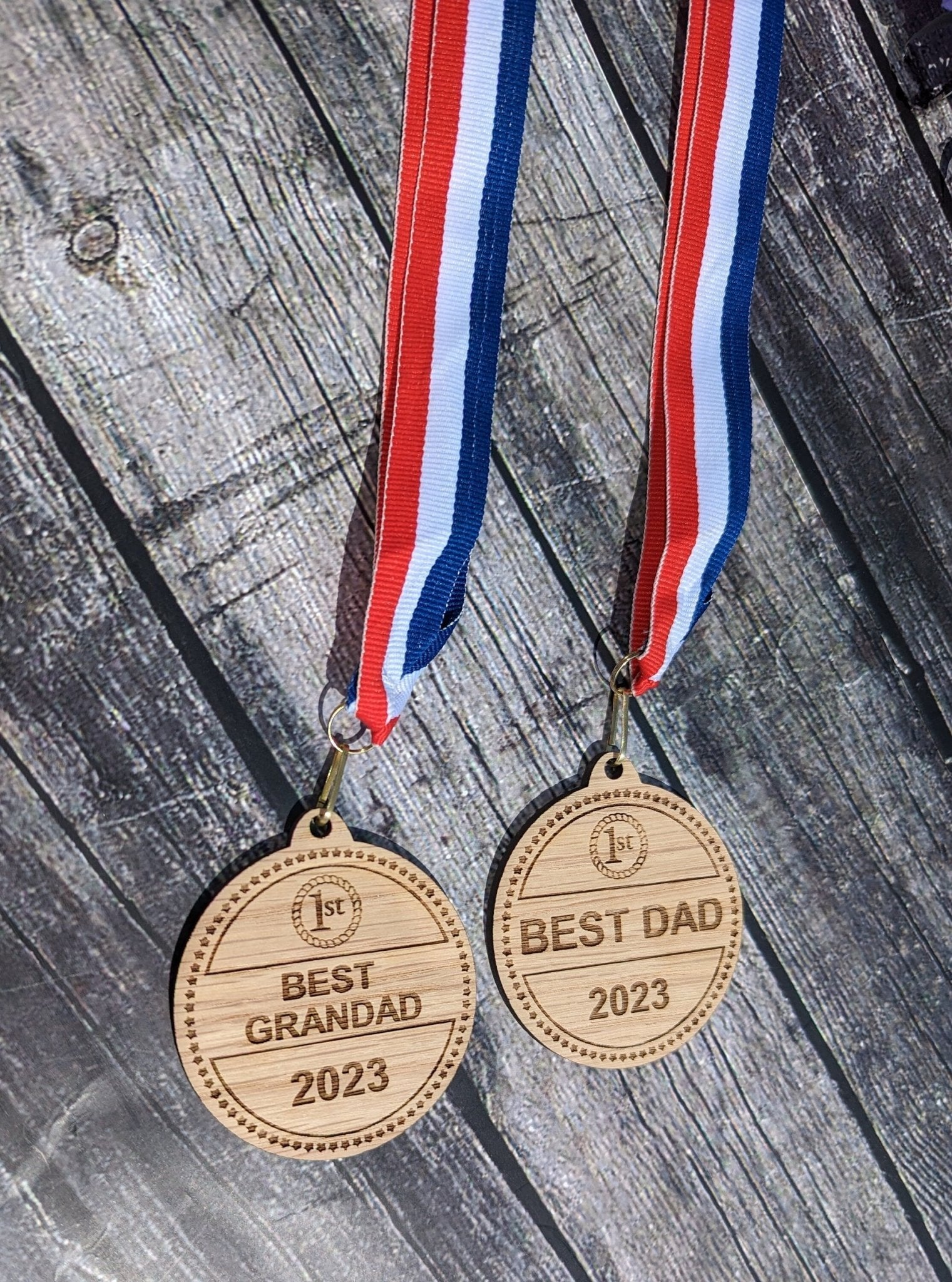 Best Dad & Best Grandad Medals with Welsh Dragon - Meaningful Gifts ...