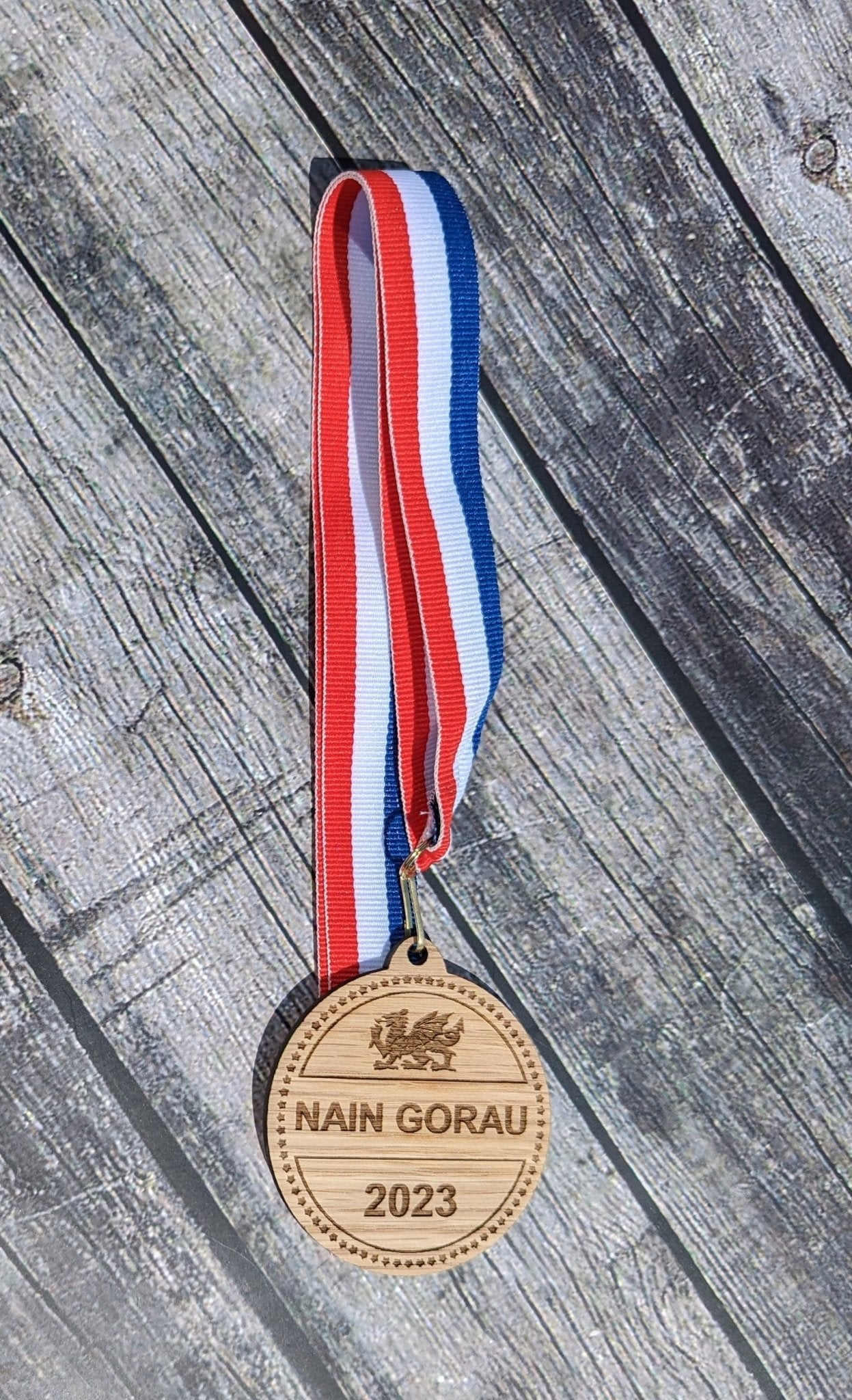 Best Nain & Nain Gorau Medals with Welsh Dragon - Meaningful Gifts ...